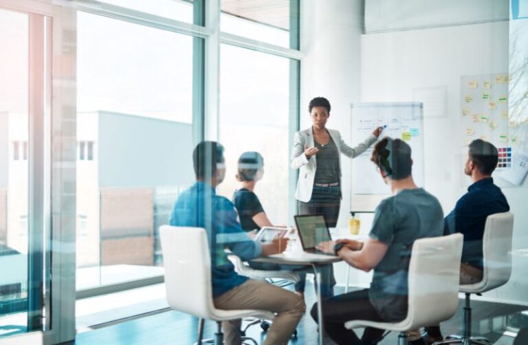 10 Tips for Creating a Collaborative Work Environment in 2025 | Spinify